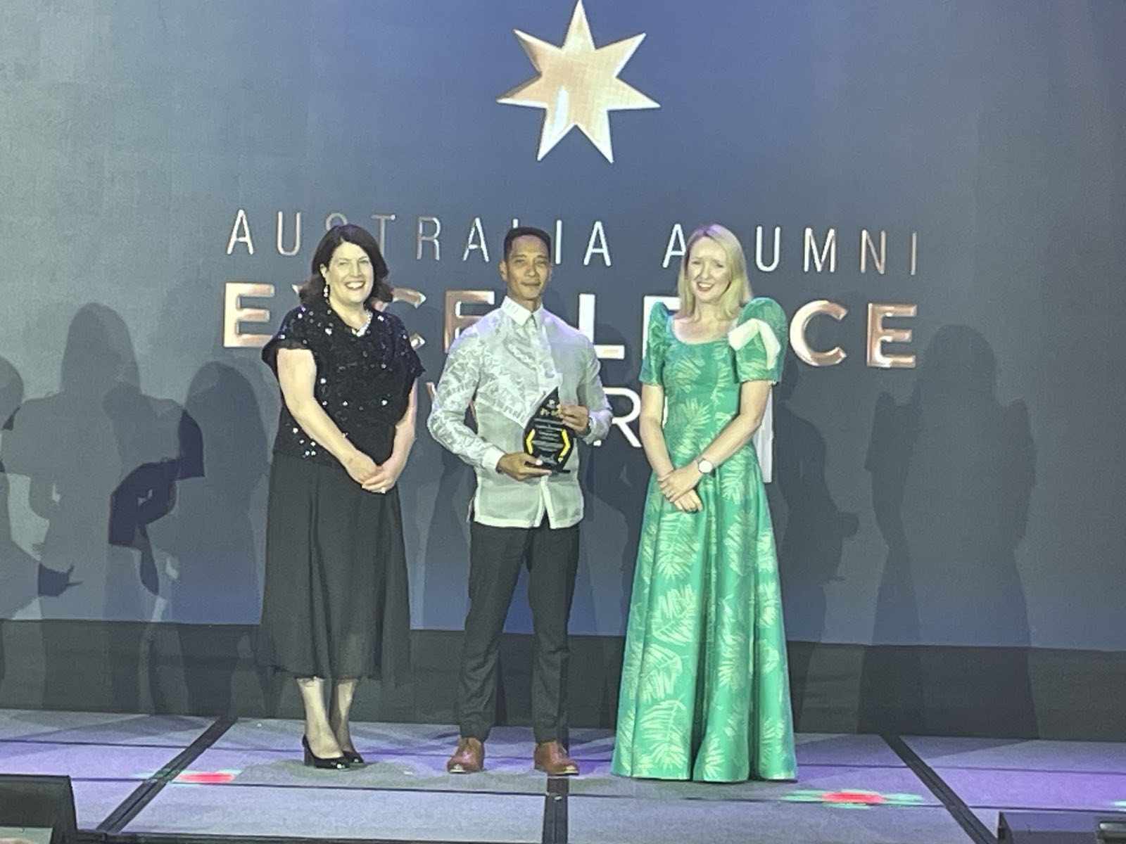 Australia honors outstanding Filipinos for their contributions ...