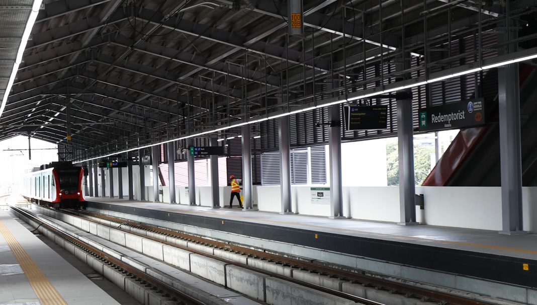 5 new stations open, extend LRT-1 further south of Metro Manila ...