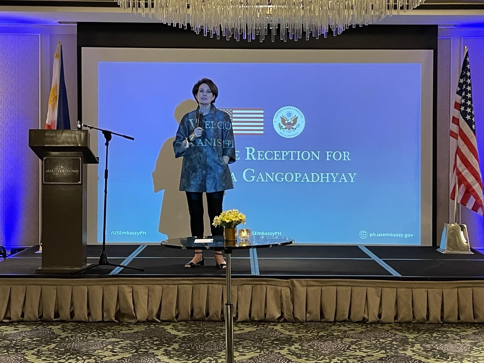 U.S. envoy bids farewell - THEPHILBIZNEWS